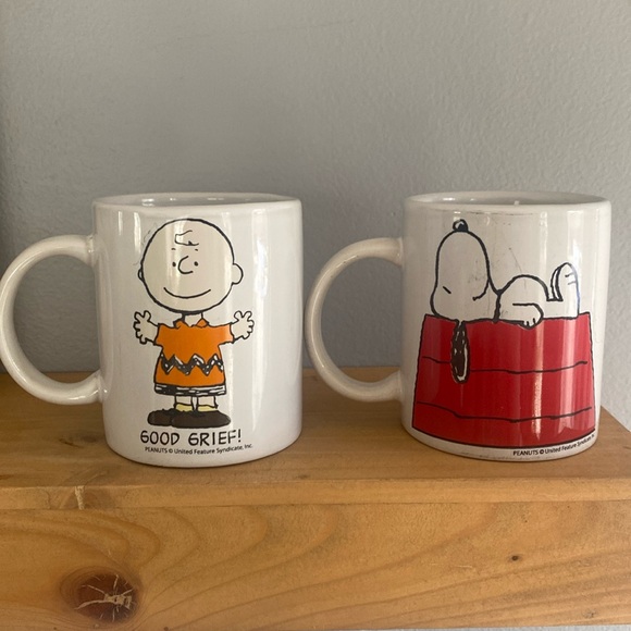 Peanuts | Dining | Classic Peanuts Coffee Mugs With Snoopy And Charlie ...